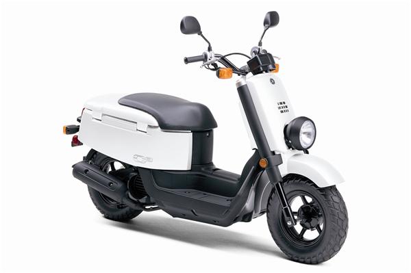 Riding 50cc scooters from Yamaha